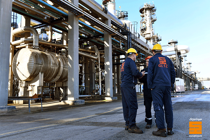 Le PDG du Groupe SONATRACH rencontre une délégation de la société SLB ...