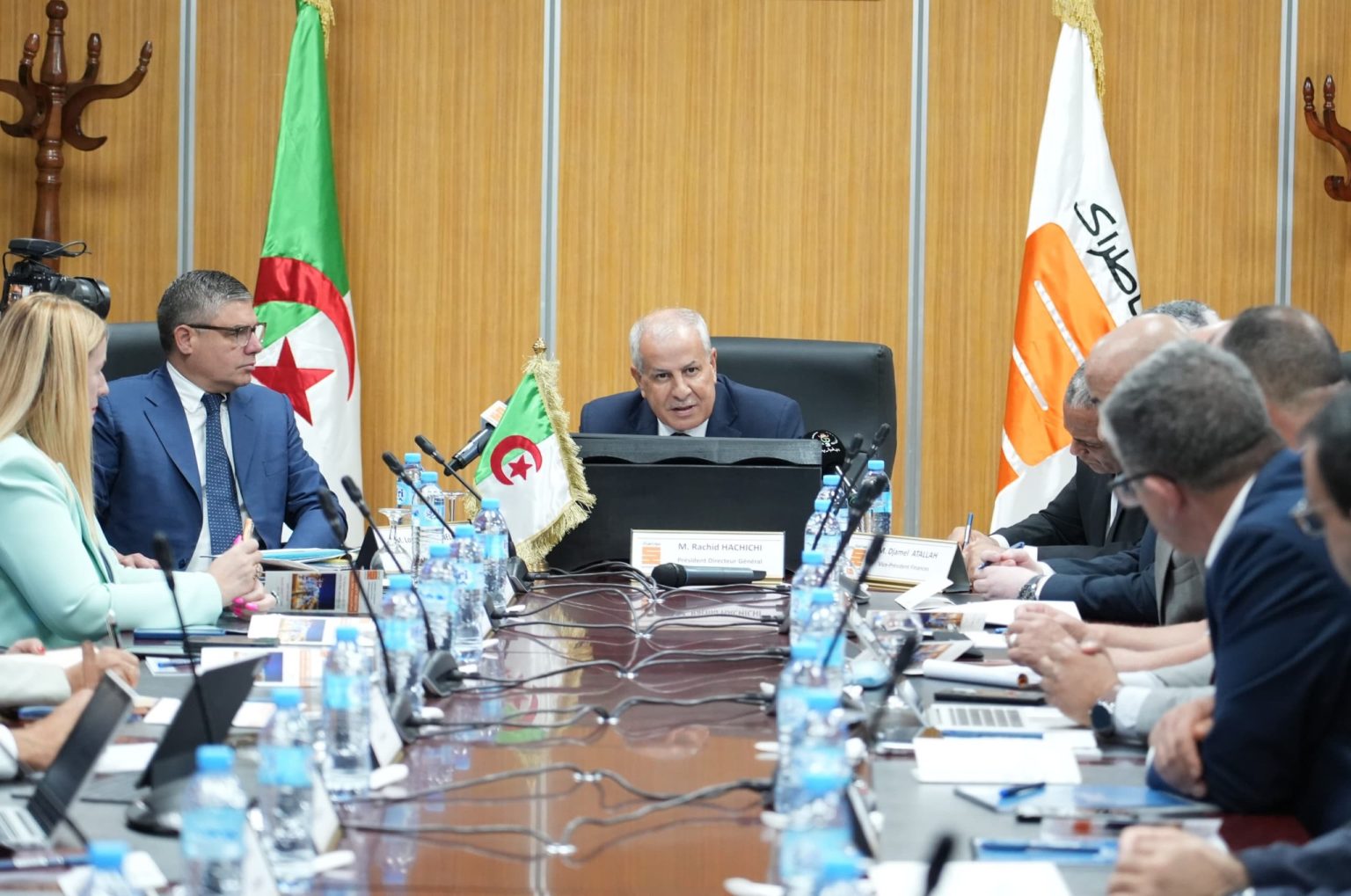 SONATRACH Chairman & CEO on work and inspection visit at the Hassi R ...